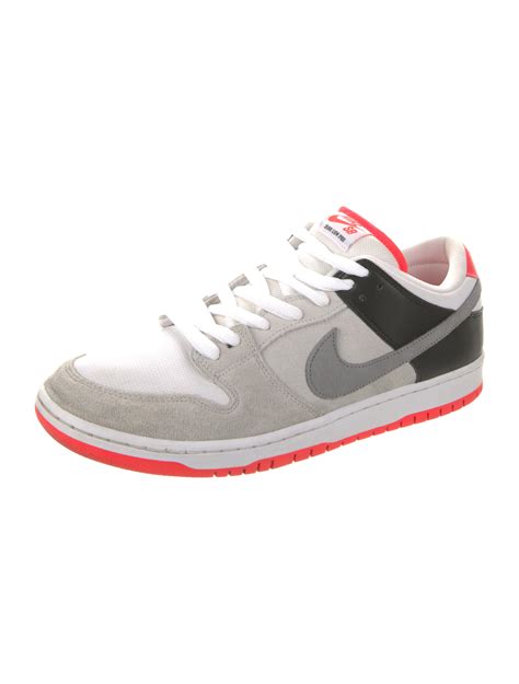Nike Sb Dunk Low Infrared Sneakers White Sneakers Shoes Wu