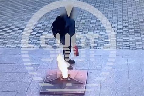 Shot школьник взорвал Вечный огонь в Подмосковье Газета Ru Новости