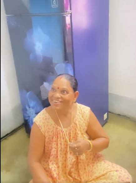 Son Surprises His Mom With A Gold Chain And Her Reaction Will Make Your