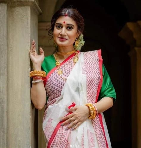 Tota Roy Chowdhury Wife হার মানবে টলিউড নায়িকারাও টোটার ডাকসাইটে