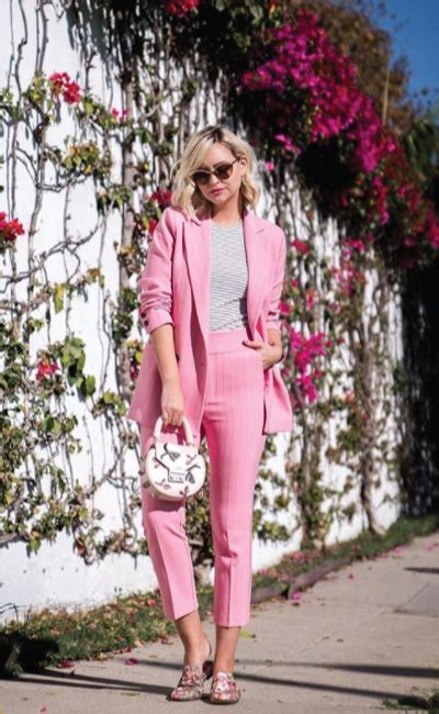 30 Casual Valentines Day Outfits For Women 2018 Mco