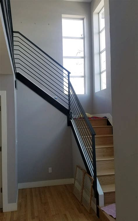 Gallery Horizontal Rail