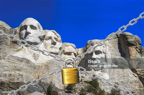 산 Rushmore 체인 및 정부 종료 하는 동안 자물쇠 0명에 대한 스톡 사진 및 기타 이미지 0명 Congress