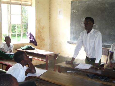 SEXUAL REPRODUCTIVE HEALTH TRAINING ACTIVITIES THAT TOOK PLACE THIS WEEK Peer Education Rwenzori
