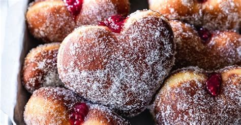 Valentin Napi Málnás Szív Alakú Fánk Recept