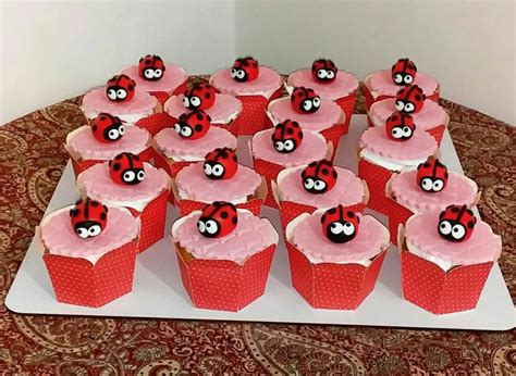 15 مدل از جدیدترین کاپ کیک روز دختر