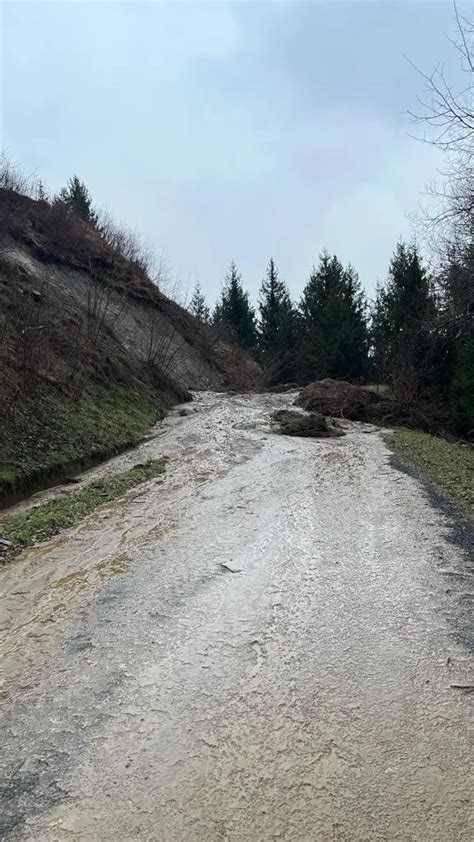 Smottamenti Allagamenti E Frane A Saviore Dell Adamello Giornale Di Brescia