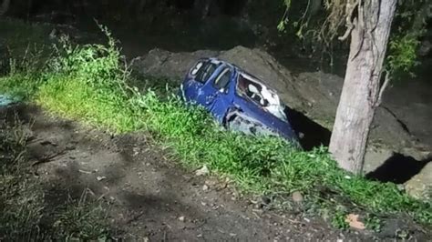Un Fallecido Y Dos Heridos En Vuelco De Furgoneta En Gualaceo Achiras