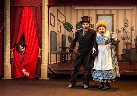 Létrange Cas Du Docteur Jekyll Et De M Hyde Sorties De Bain