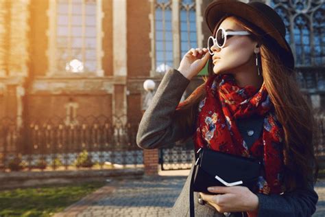 23420 Beautiful Woman Scarf Sunglasses Royalty Free Images Stock