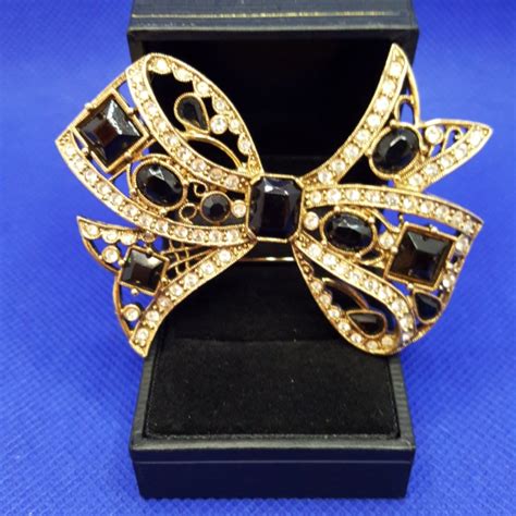 Lovely 1928 Pin Gem
