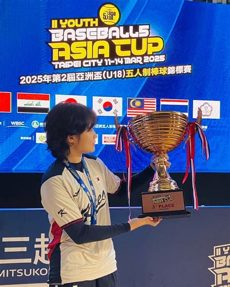 한림예고 실용음악과 14기 기타 전공 박홍은 학생이 포함된 Hanlim Arts High School Facebook