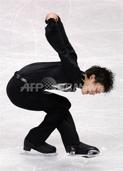 小塚 男子spを終えて5位に 首位はジュベール、世界フィギュア 写真40枚 国際ニュース：afpbb News