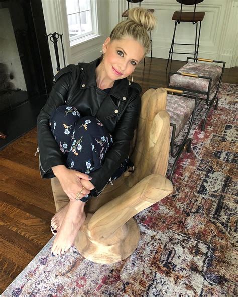 Sarah Michelle Gellars Feet