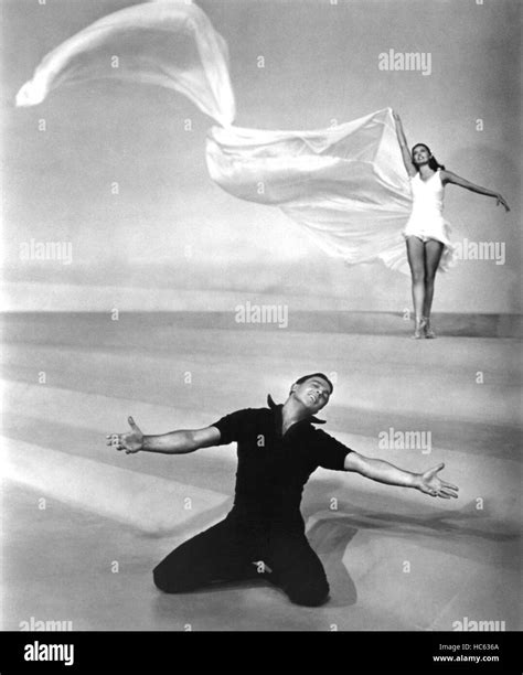 Singin In The Rain From Front Gene Kelly Cyd Charisse 1952 Stock
