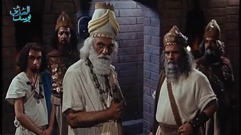النبي بوسف ينجح في هزيمة الكهنه امام الاشراف والعامه ويفسر رؤيا الحاكم