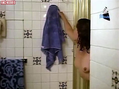 Naked Delia Casanova In Llovizna
