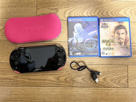 Yahooオークション 【美品】ps Vita 本体 ピンク・ブラック Pch 200