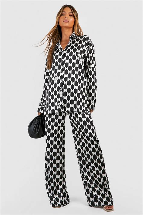 Mono Abstract Print Relaxed Fit Wide Leg Trousers Boohoo Uk