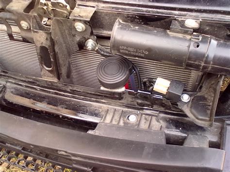 Установка нового сигнала — Lada Приора хэтчбек, 1,6 л, 2012 года ...
