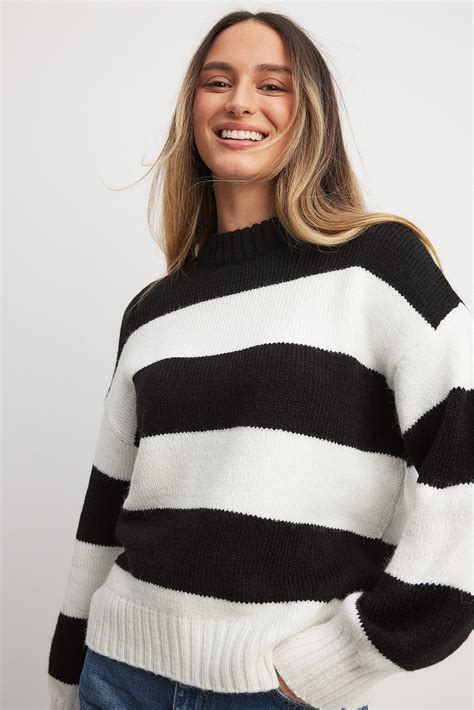 Fluffy Knitted Turtleneck Sweater Black Na Kd