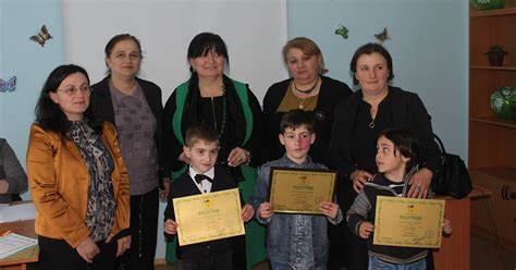 ხობის საგანმანათლებლო რესურსცენტრი ქართული ენის დღისადმი მიძღვნილი ინტელექტუალური ღონისძიება