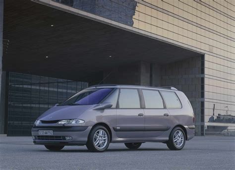 Le Renault Espace à 40 ans et revient bientôt pour la 6eme génération
