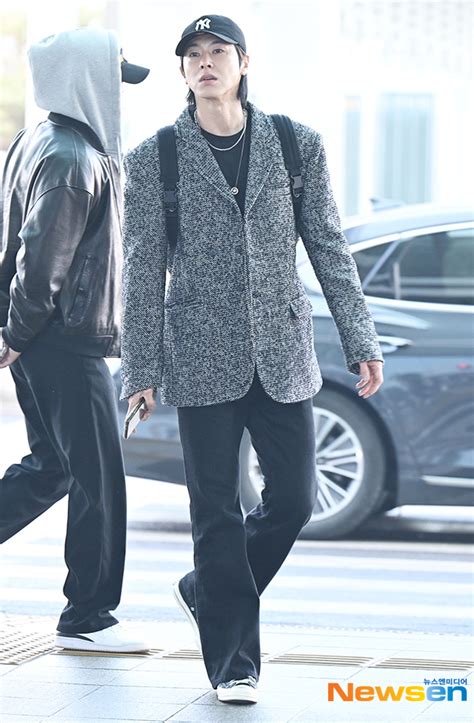 동방신기 유노윤호 그윽한 눈빛으로 포토엔hd 손에 잡히는 뉴스 눈에 보이는 뉴스 뉴스엔