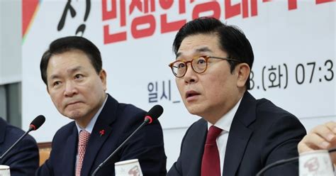 인사말 하는 이제훈 홈플러스 대표이사