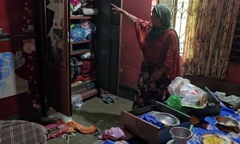 প্রবাসীর বাড়িতে স্বেচ্ছাসেবক দল নেতার হামলা ১০ লাখ টাকা লুটপাট