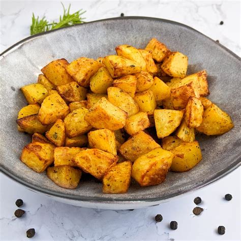 4 Ingredient Diced Potatoes With Paprika In Air Fryer Go Cook Yummy