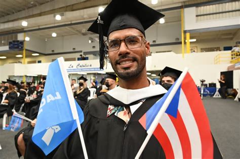 Se Gradúa Javier Culson Huellas Del Futuro