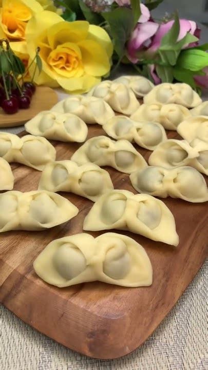 Две вишенки в тестелепим вареники по новому вареники вишня лепка Youtube