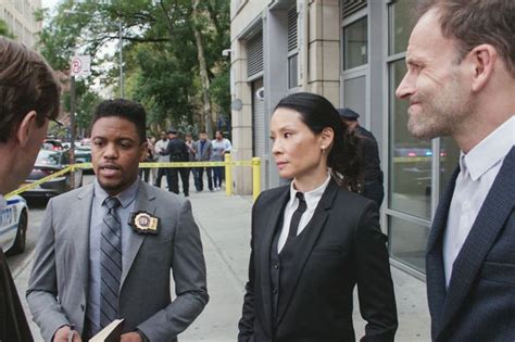 Elementarys Joan Watson Is The Best Dressed Detective On Tv