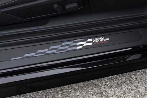 Une Finition Jcw Pour La Mini Cooper Se Motorlegend