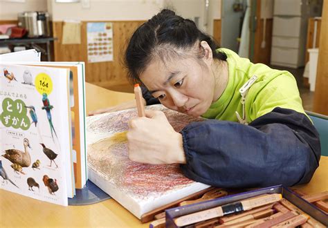 第74回みえ県展の洋画部門で最優秀賞（知事賞）に選ばれた本間さん 夕刊三重電子版 Yomotto