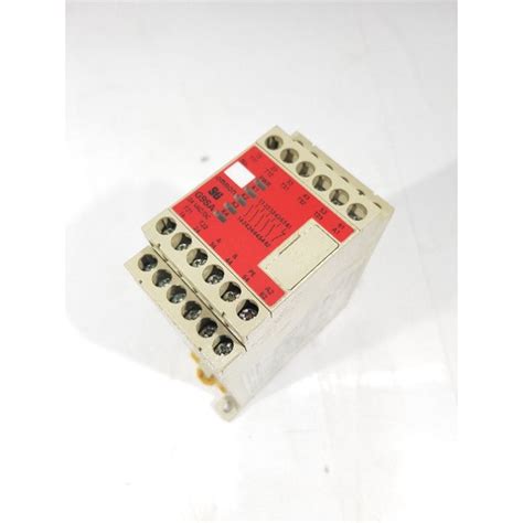 Safety Relay 24v Acdc G9sa 501 Omronoriginal Made In Japan Brandnew