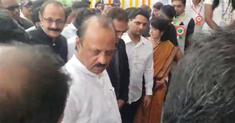 Video Pune Guardian Minister Ajit Pawar Rebukes Officials Over