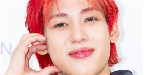 [t포토] 뱀뱀 줌인을 부른다