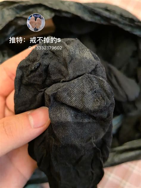 戒不掉的s On Twitter 重口短黑丝 运动鞋里短黑丝 连续六天不换洗 味道给劲冲上头 套上🐔🐔真给劲