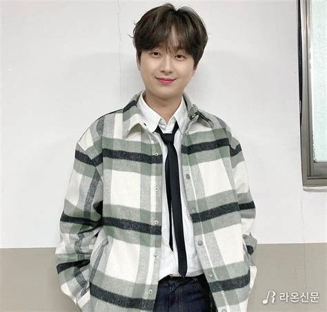 단독 가수 이찬원 해설위원 맡는 ‘고척돔 자선 야구대회 5분 만에 전석 매진