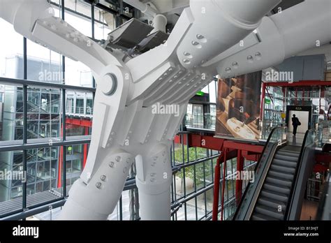 New Terminal 5 At Heathrow Airport Architect Richard Rogers Stock