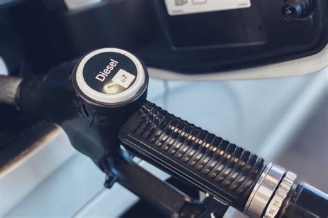 Les prix des carburants ont encore baissé