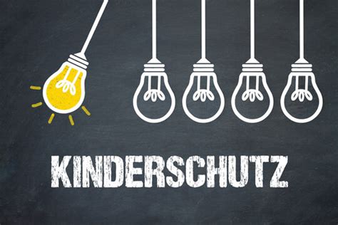 Obrazy (Kinderschutz) — zdjęcia, wektory i wideo bez tantiem (341 ...