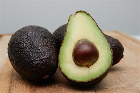 Avokado Besin Değerleri 100 Gram Kaç Kalori Diyette Yenir Mi