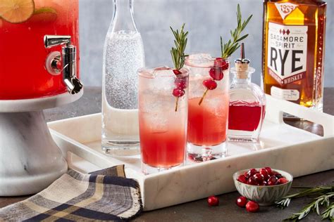 9 Easy Cocktail Recipes For Thanksgiving