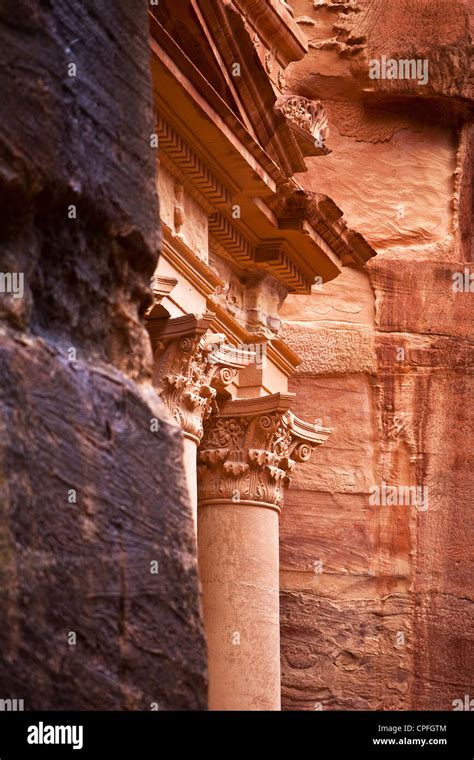 The Treasury Petra Jordan Western Asia Stock Photo Alamy