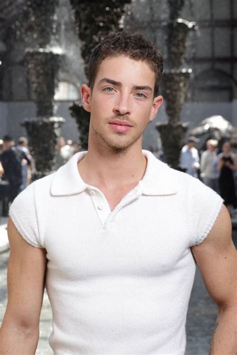 Pin By Eye Pleasing On Manu Rios Manu Handsome Male Models Trendy