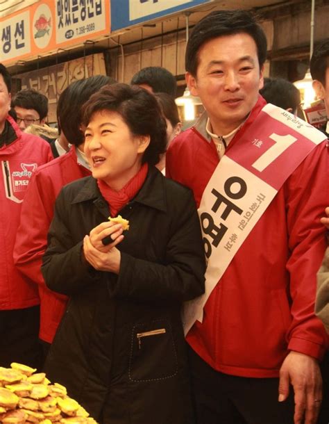 律师称朴槿惠身体好转 但因李明博没被特赦而难过凤凰网