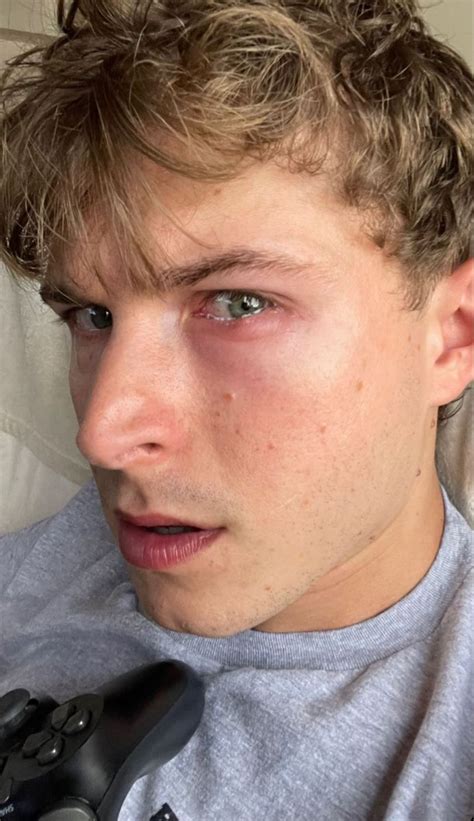 Johnny Berchtold Johnny Kyle Gallner Guys